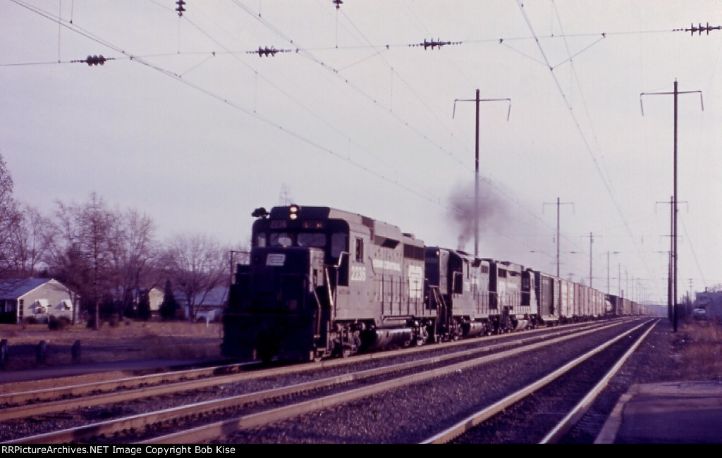 PC 2236 North- a GP30-GP9-GP30 set